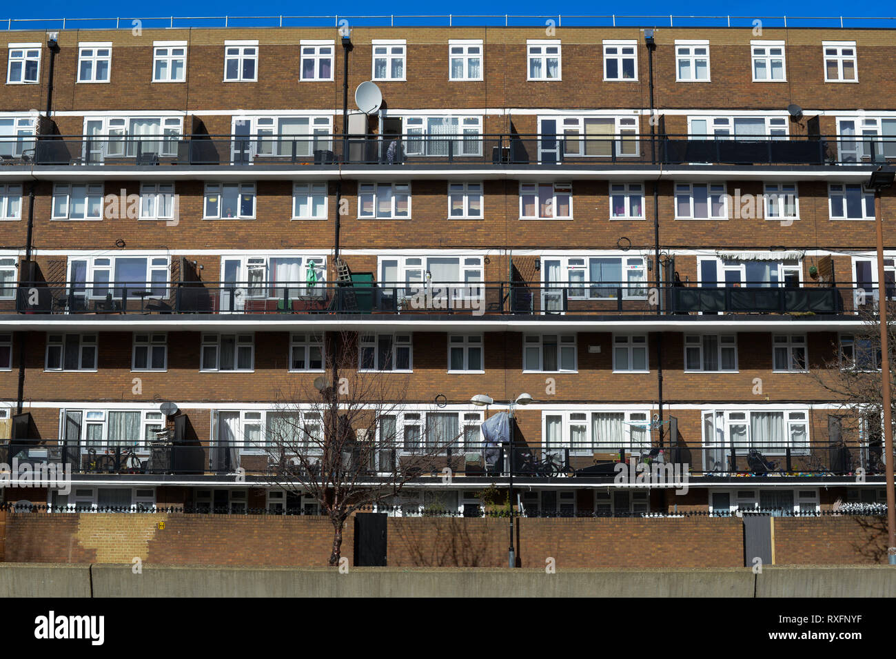 Social architecture london hi-res stock photography and images - Alamy