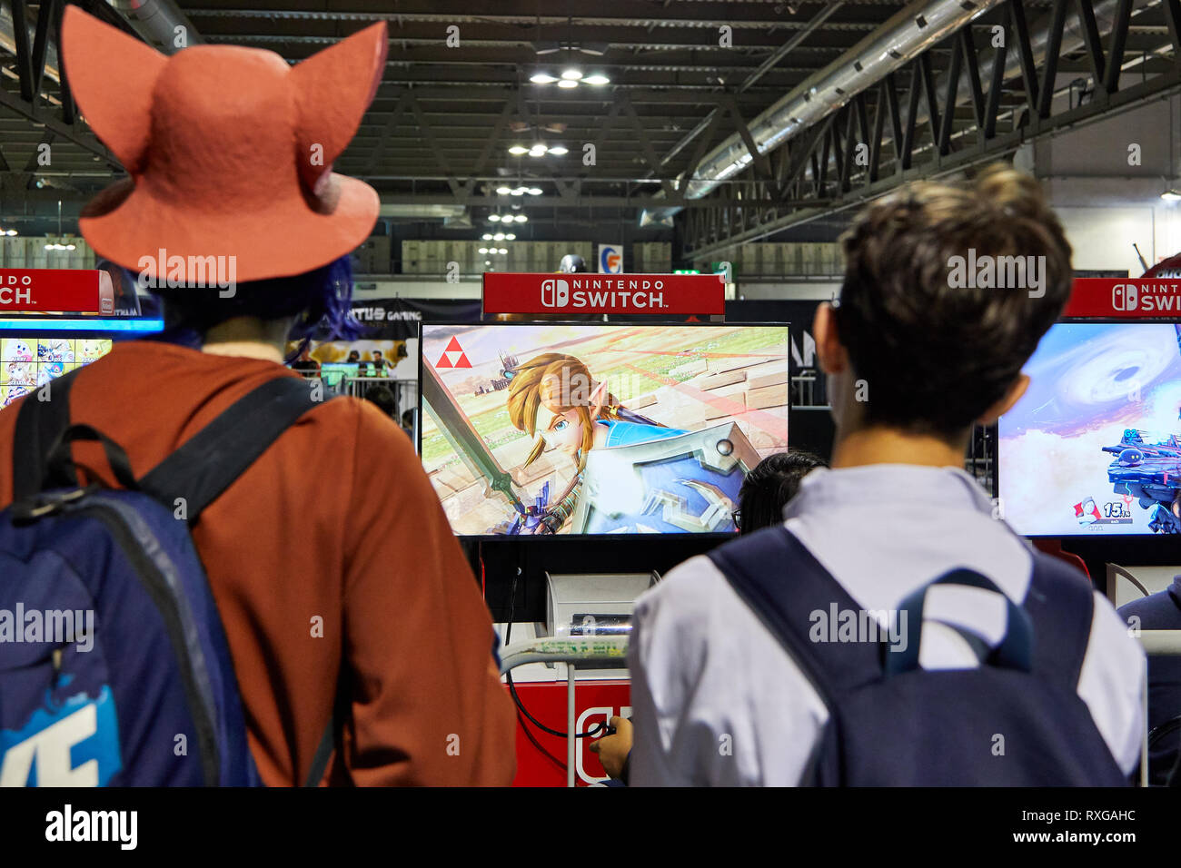 Gamming con hi-res stock photography and images - Alamy