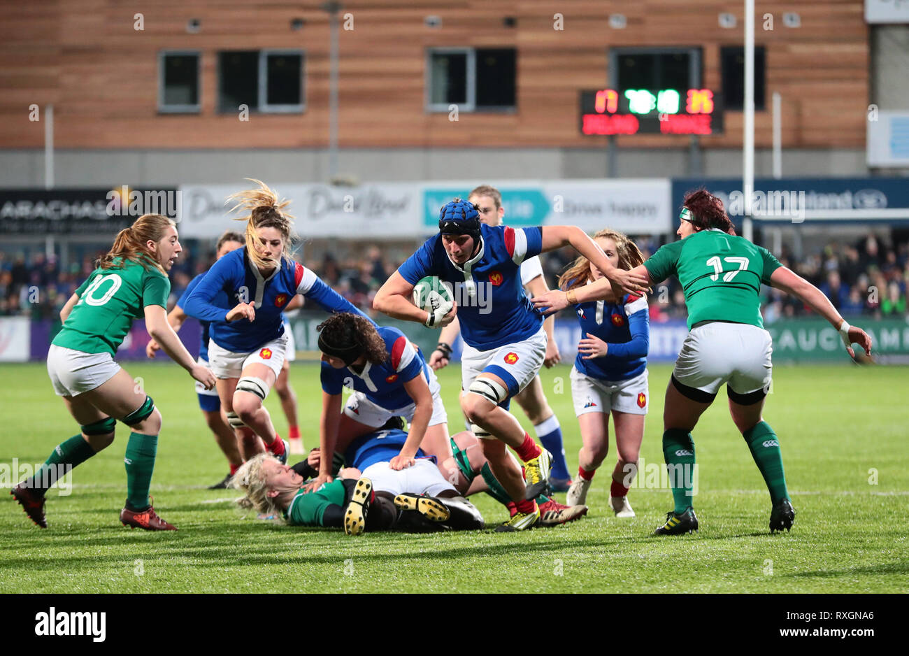 At the centre of a ruck hi-res stock photography and images - Alamy