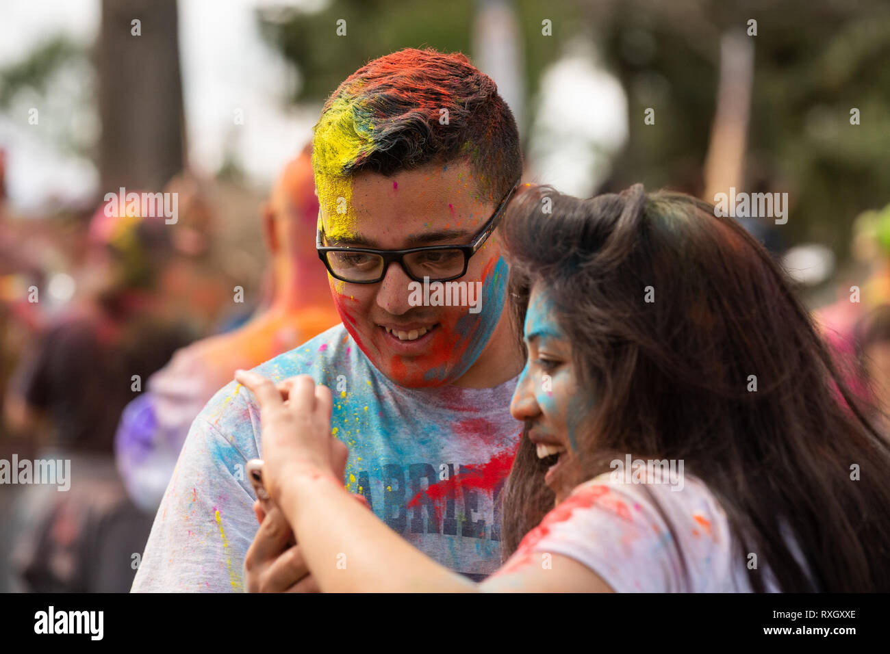 Los Angeles, USA. 9th Mar, 2019. People celebrate the Holi Festival in ...