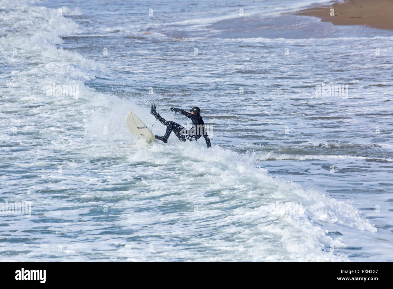 Bournemouth, Dorset, UK. 10th Mar 2019. UK weather: big waves and ...