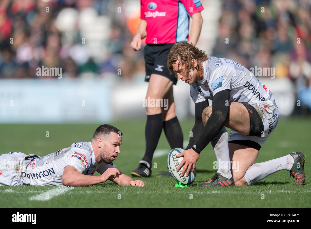 Rugby kick conversion hi-res stock photography and images - Alamy