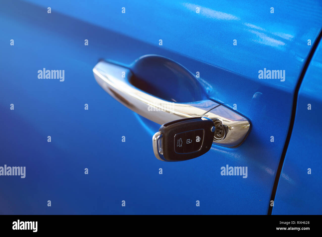 Lost vehicle hi-res stock photography and images - Alamy