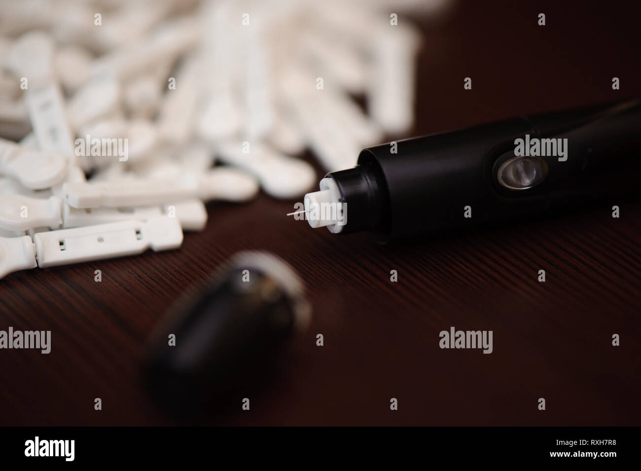 Diabetes pen injection needle. health care and people concept Stock ...