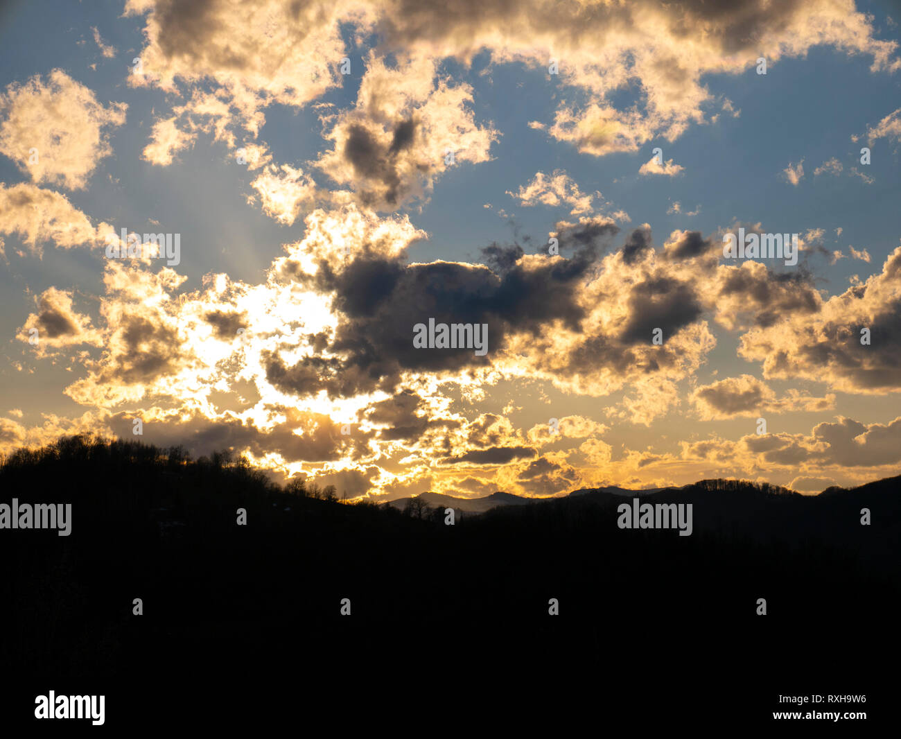 Dawn and outdoor landscape with sky hi-res stock photography and images ...
