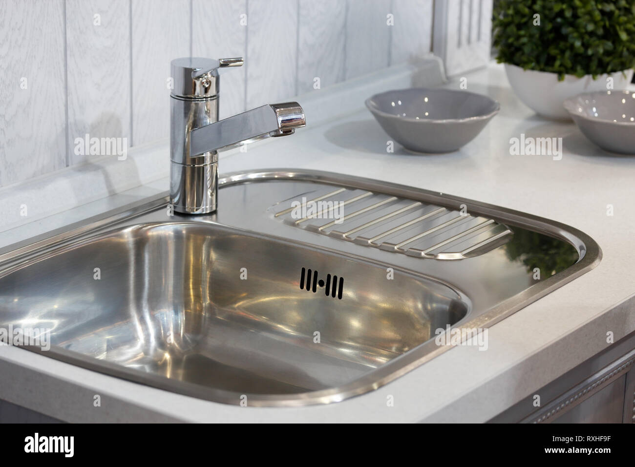Kitchen sink detail hi-res stock photography and images - Alamy