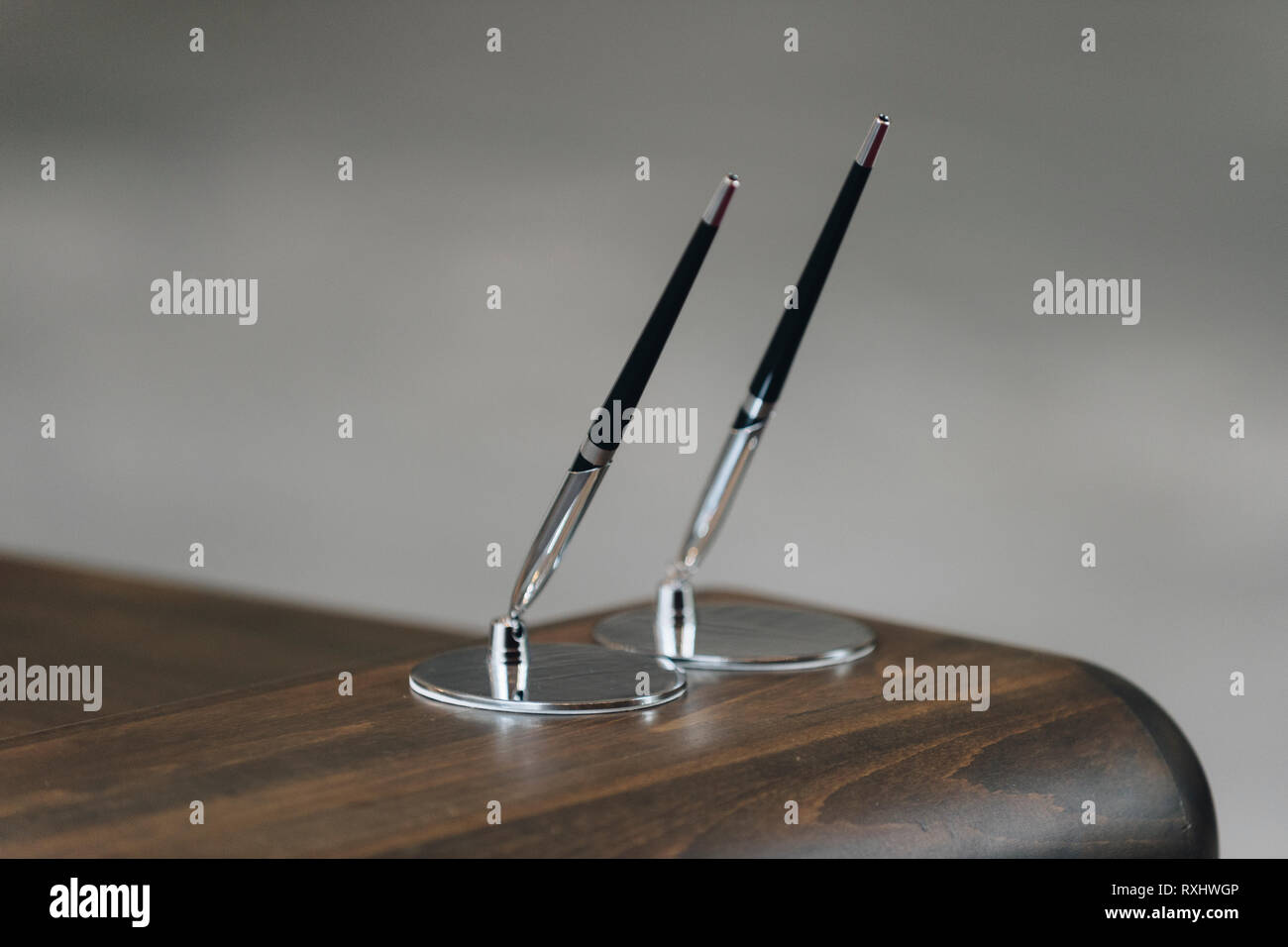 Ceremony signing table hi-res stock photography and images - Alamy