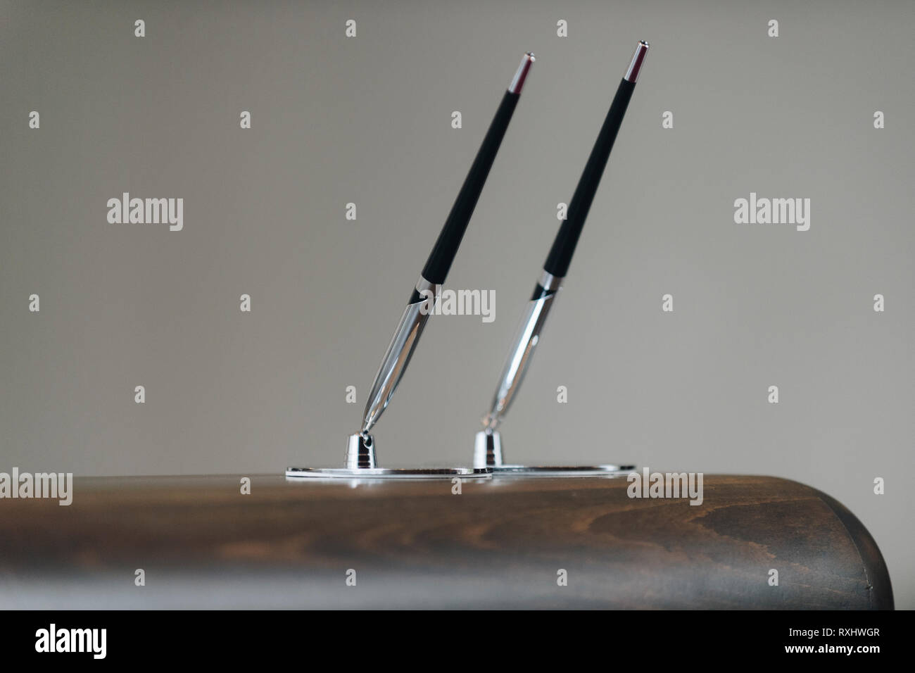 Ceremony signing table hi-res stock photography and images - Alamy