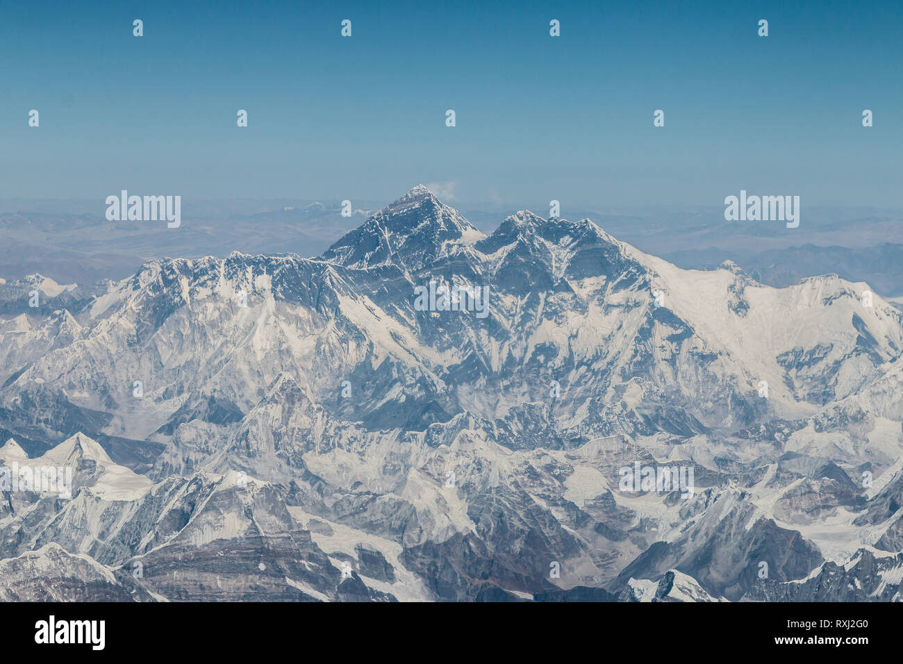 Aerial view of mount everest hi-res stock photography and images - Alamy