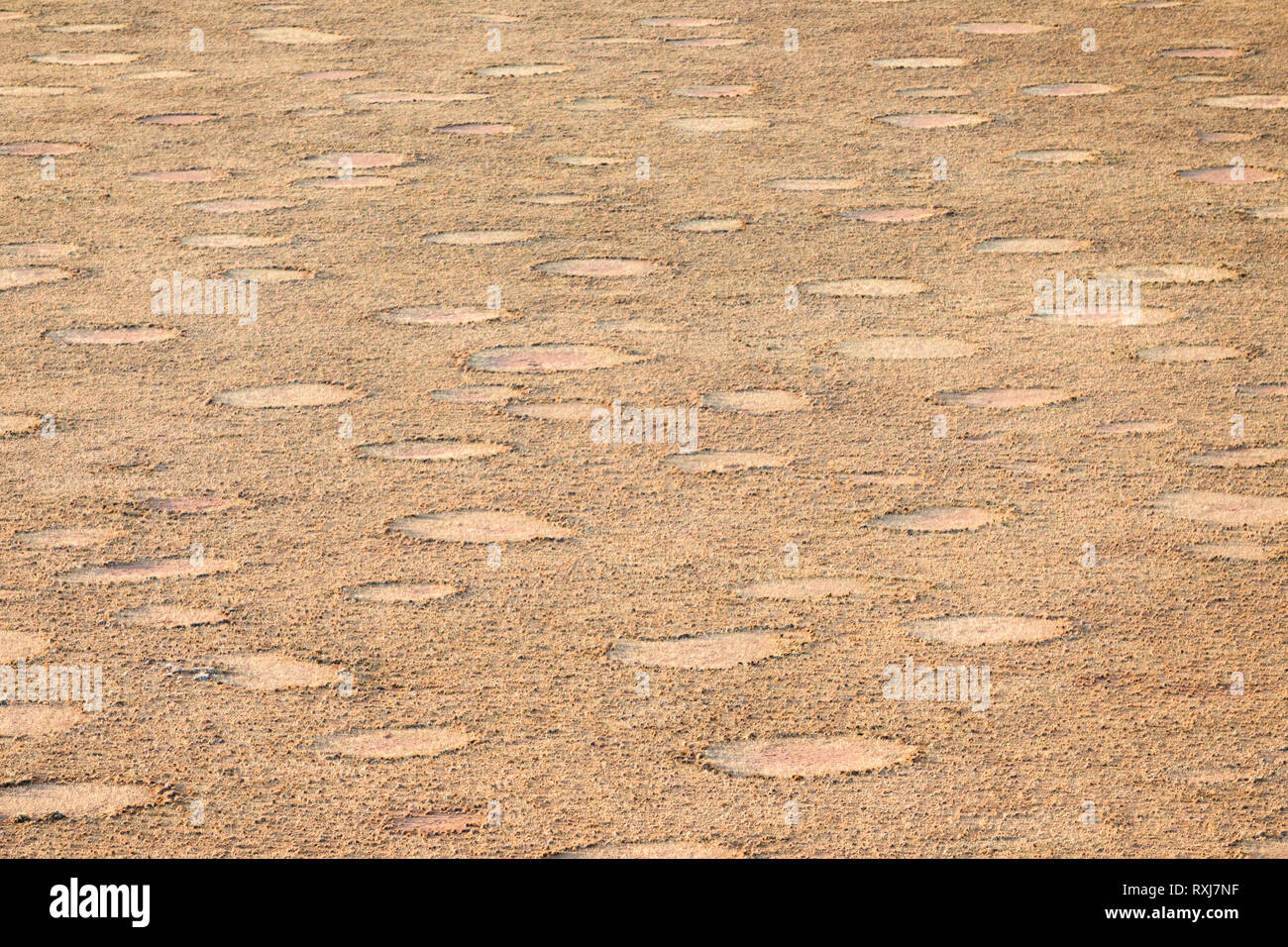 Round circles sand hi-res stock photography and images - Alamy