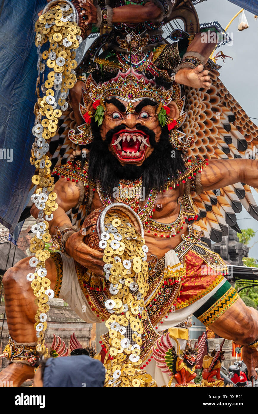 Balinese Om Statue