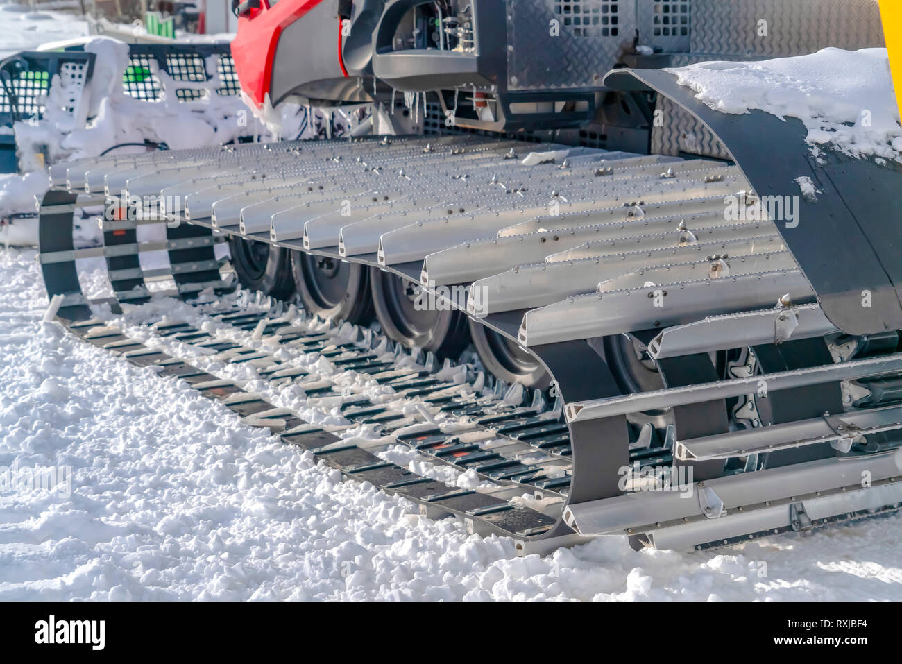 Continuous tracked vehicle hi-res stock photography and images - Alamy