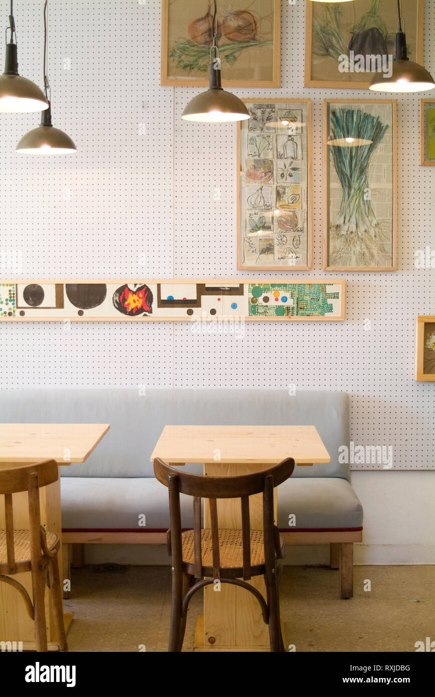 Tawlet café hi-res stock photography and images - Alamy