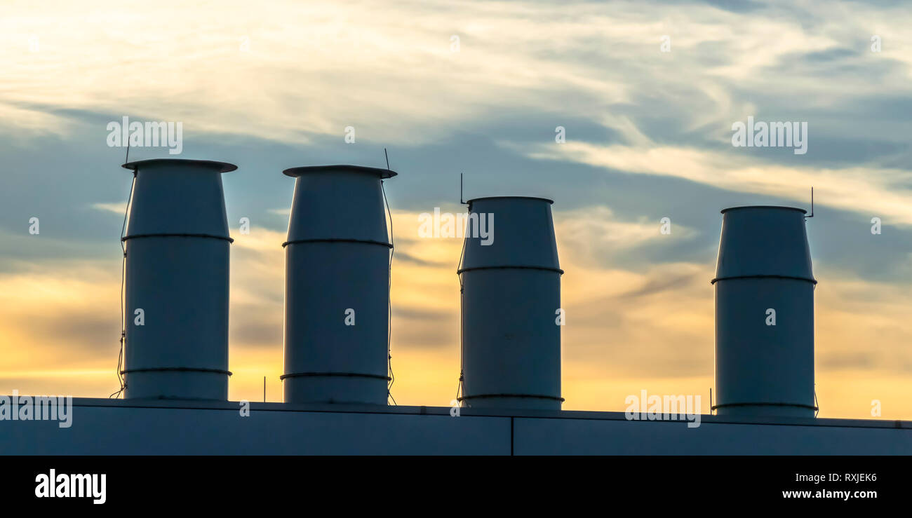 Funnels smokestack hi-res stock photography and images - Alamy