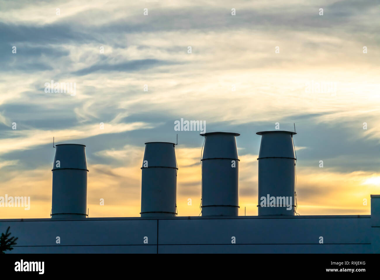 Funnels smokestack hi-res stock photography and images - Alamy