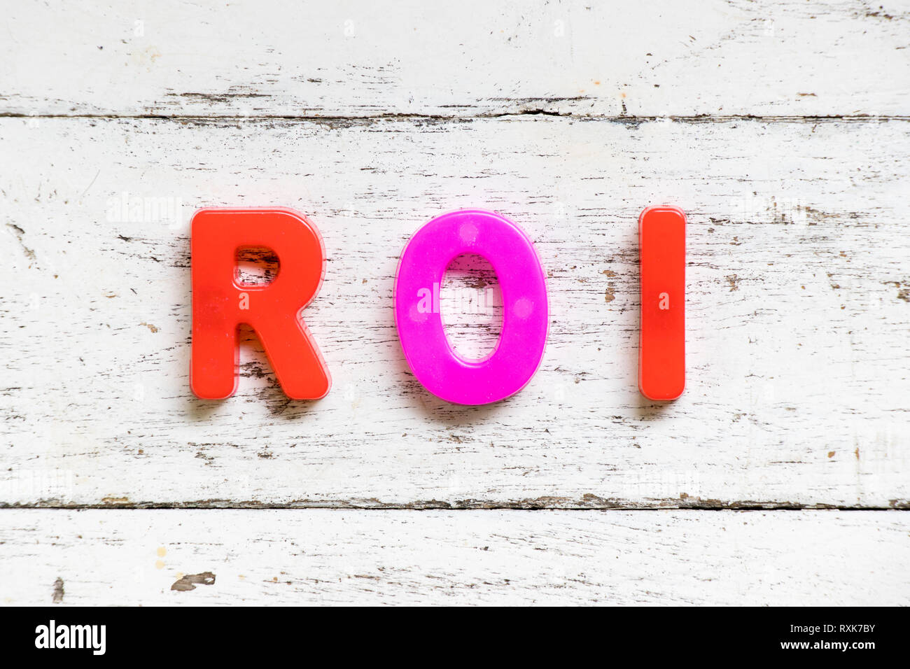 Color alphabet in word ROI (Abbbreviation of Return on Investment) on ...