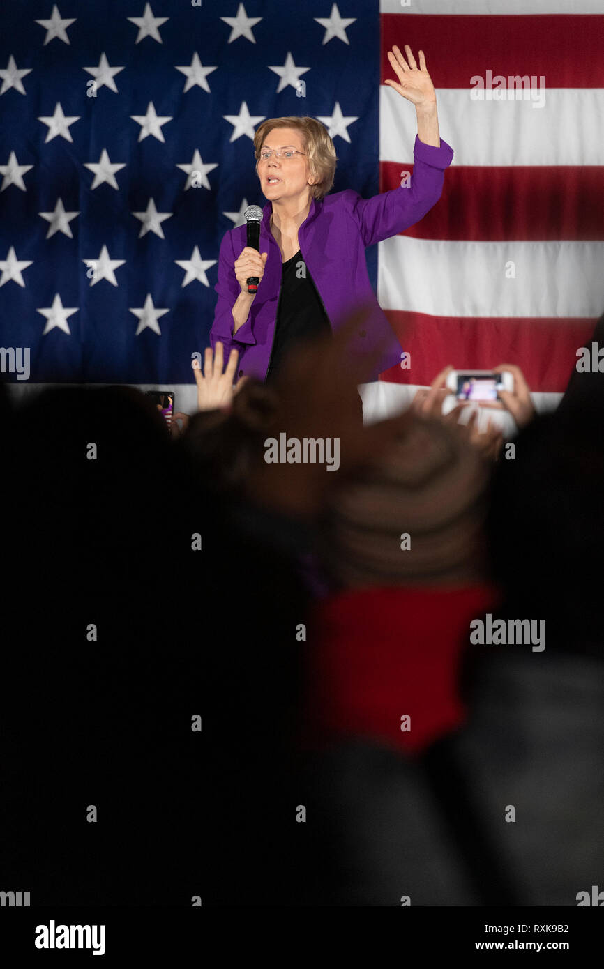 US Senator Elizabeth Warren Democrat speaks during campaign event at ...