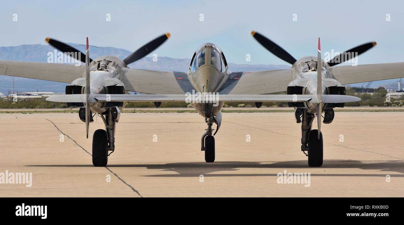 P 38 lightning fighter hi-res stock photography and images - Alamy