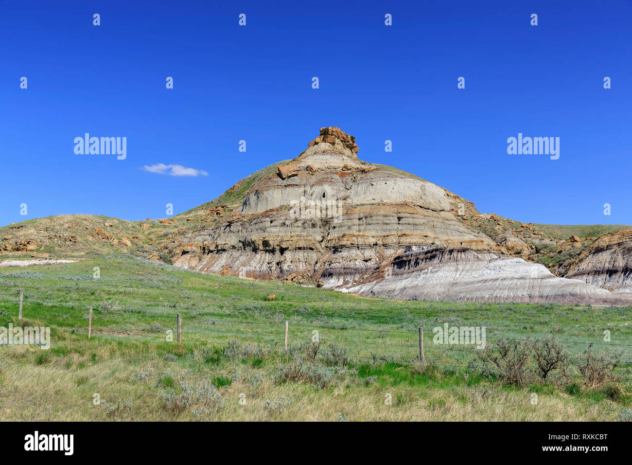 Butte in the Big Muddy Badlands, Saskatchewan, Canada Stock Photo - Alamy