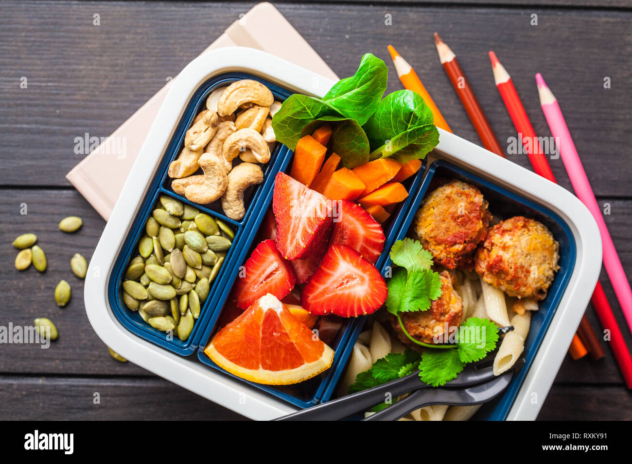 School lunch in container hi-res stock photography and images - Alamy