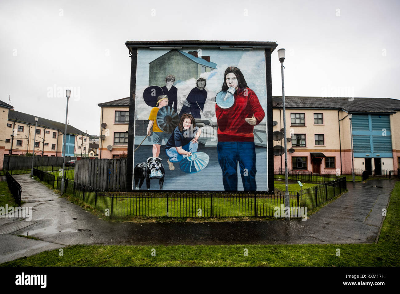 Bernadette devlin mural depicting battle hi-res stock photography and ...
