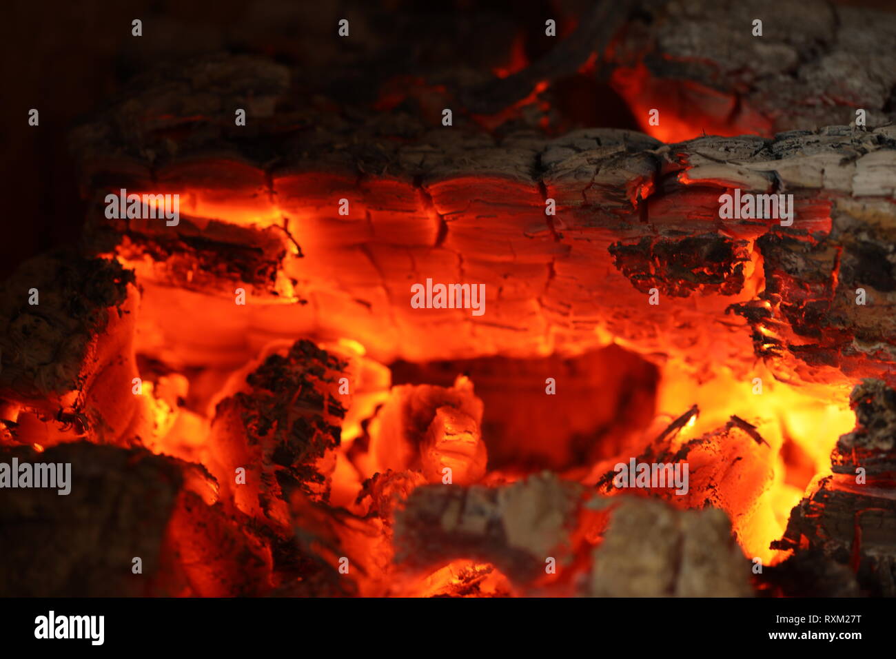 Wood Fire Glow Embers Stock Photo - Alamy