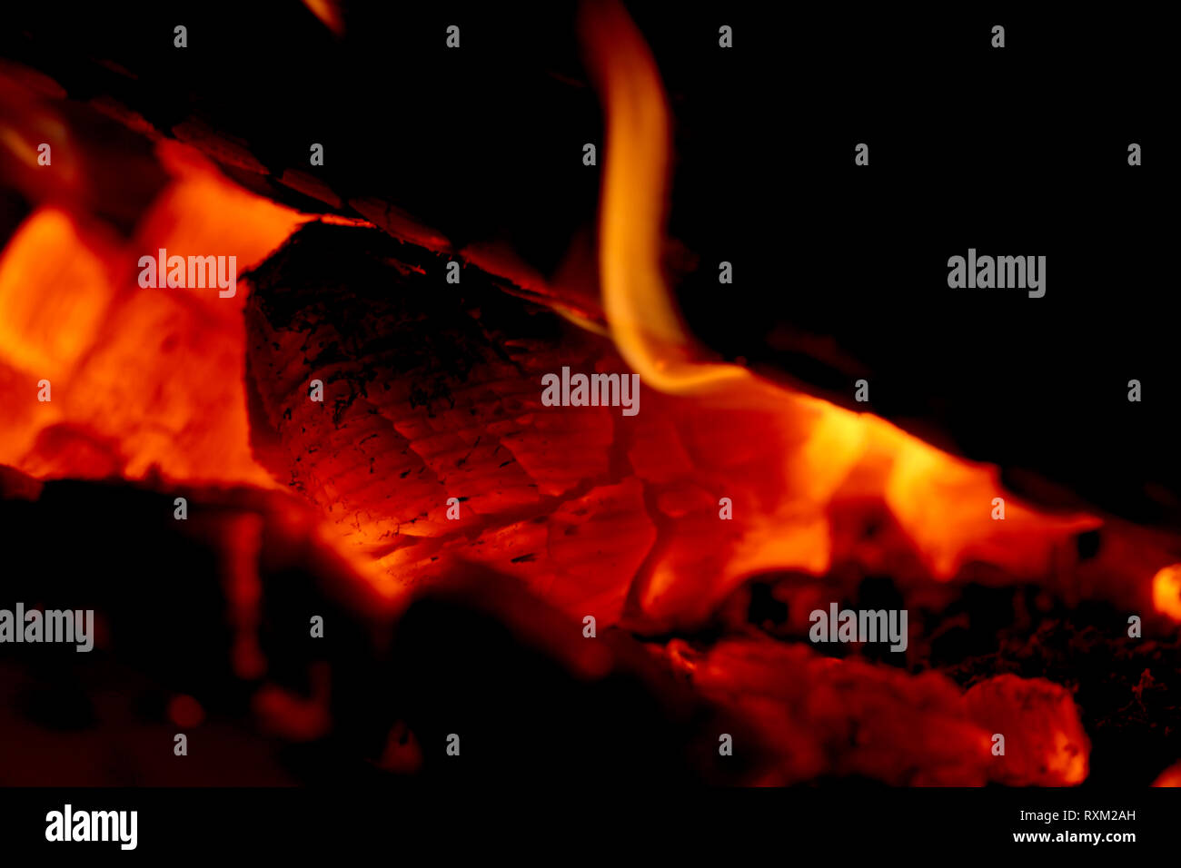Wood Fire Glow Embers Stock Photo - Alamy