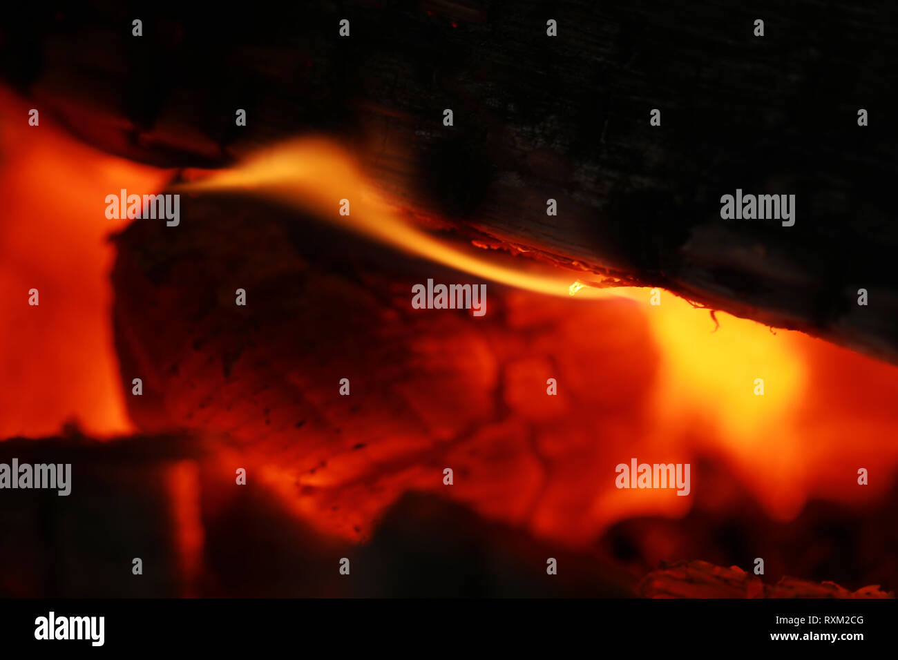Wood Fire Glow Embers Stock Photo - Alamy