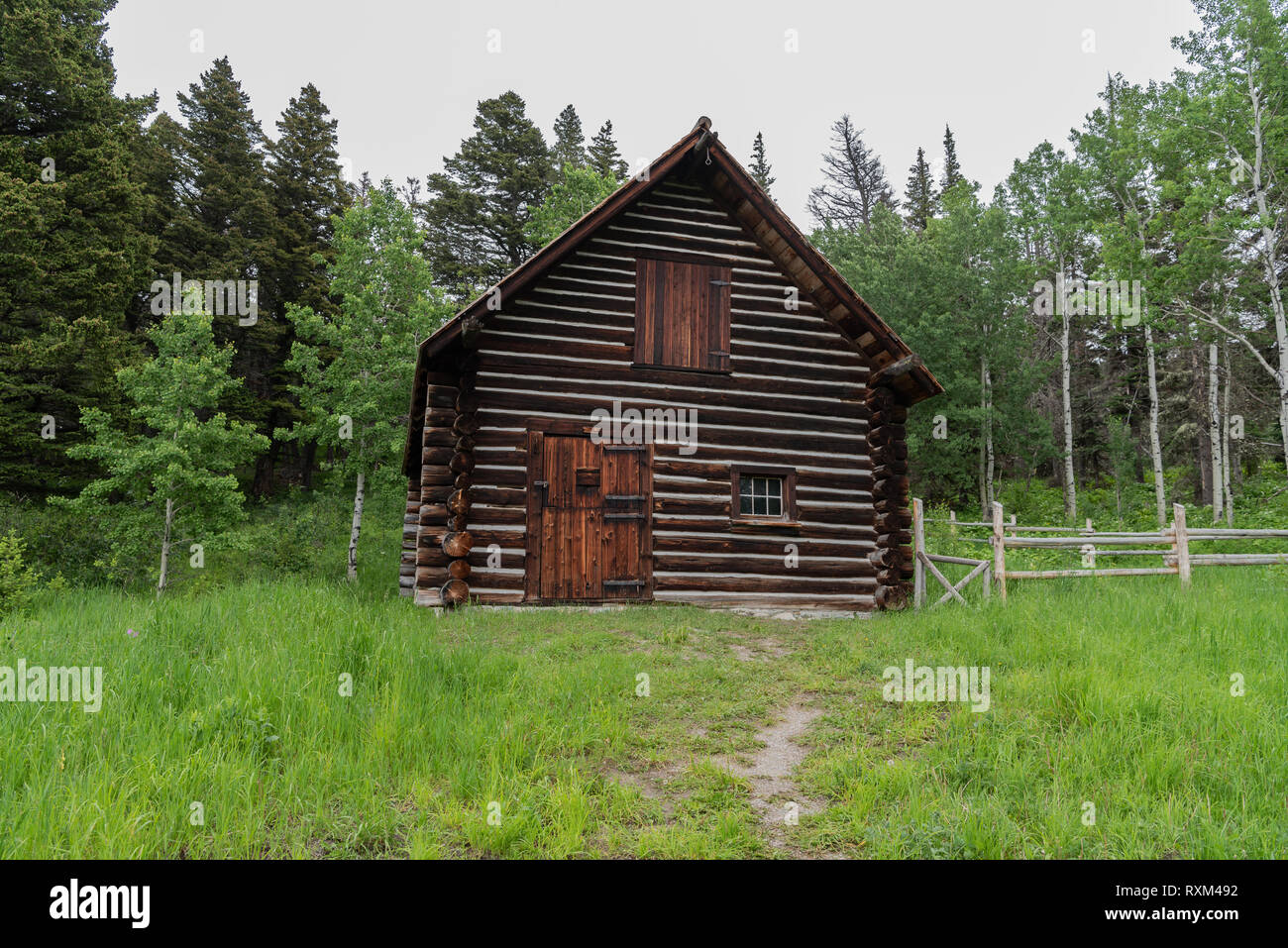 Ranger cabin hi-res stock photography and images - Alamy