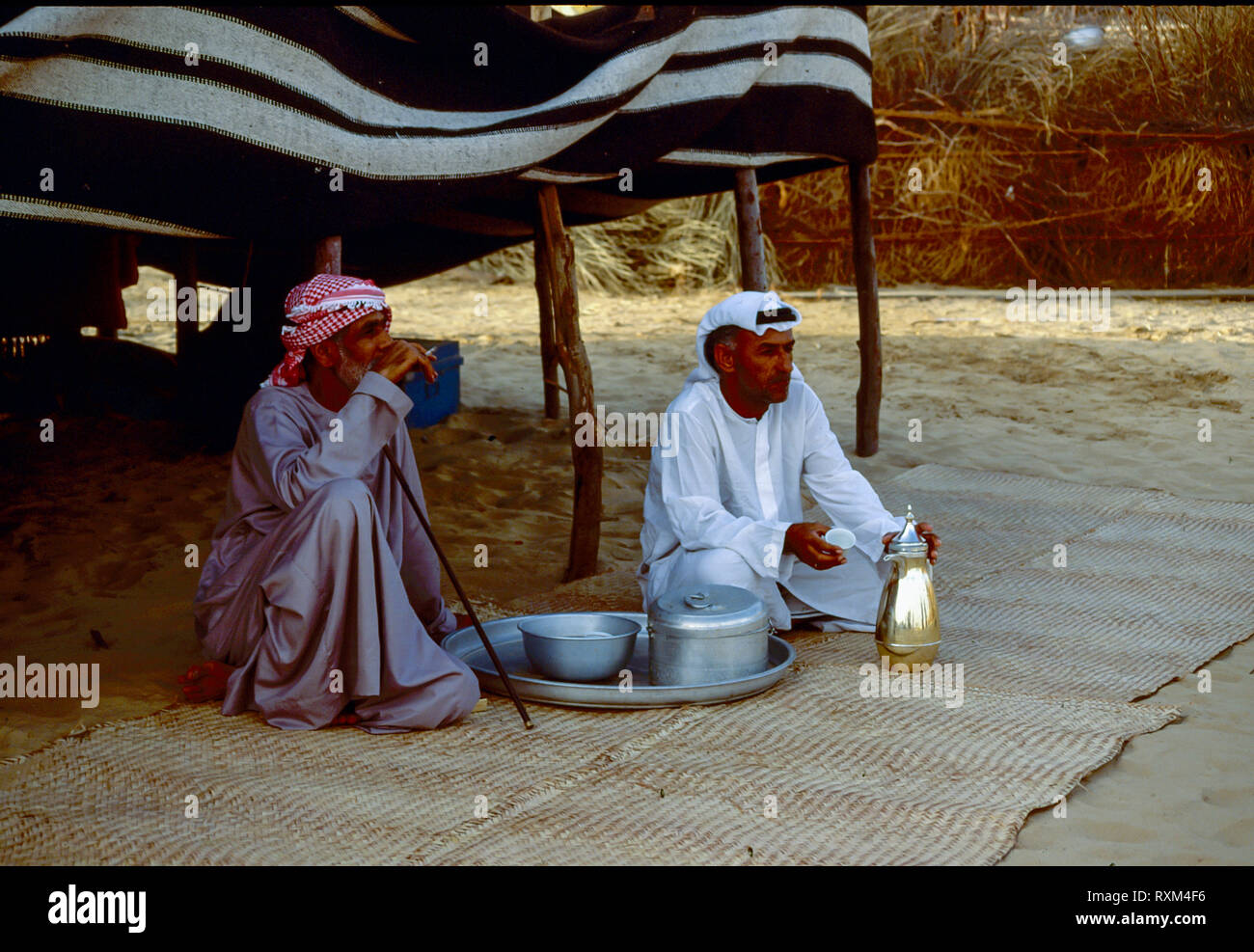 Dubai emirati folklore hi-res stock photography and images - Alamy