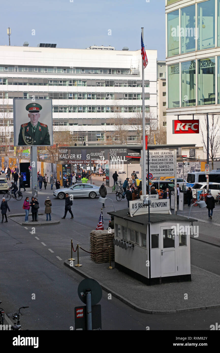 Russia border crossing checkpoint hi-res stock photography and images ...
