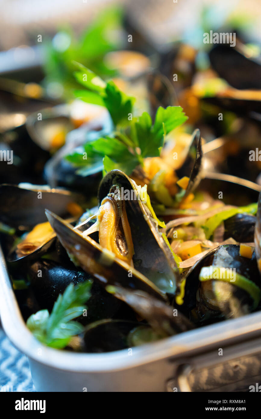 Moule frites hi-res stock photography and images - Alamy