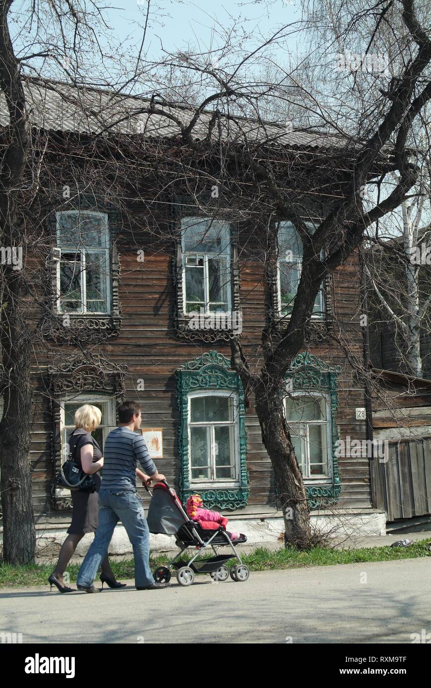 An old wooden house in the Siberian town of Tomsk. A former trading hub ...