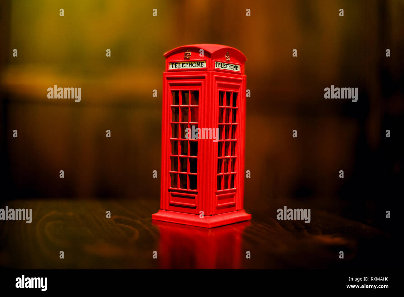 red telephone cabin Stock Photo - Alamy