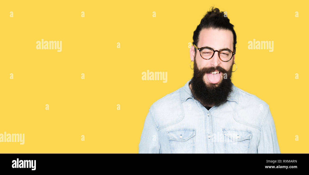 Man long beard sticking out hi-res stock photography and images - Alamy