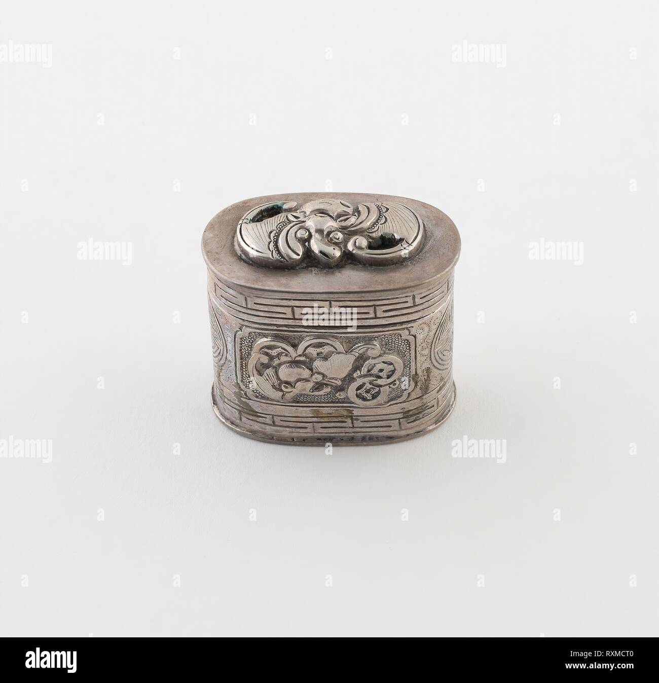 Opium Box. China. Date: 1816-1826. Dimensions: H. 3.2 cm (1 1/4 in ...