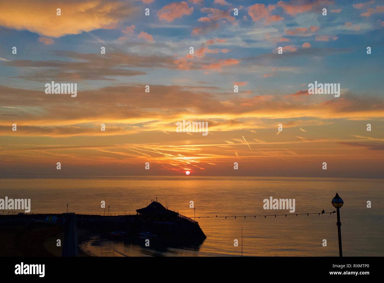 Sunset sunrise england beach hi-res stock photography and images - Alamy
