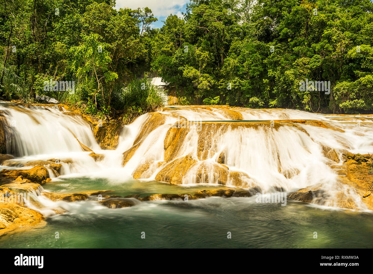 Agua azul agua hi-res stock photography and images - Alamy