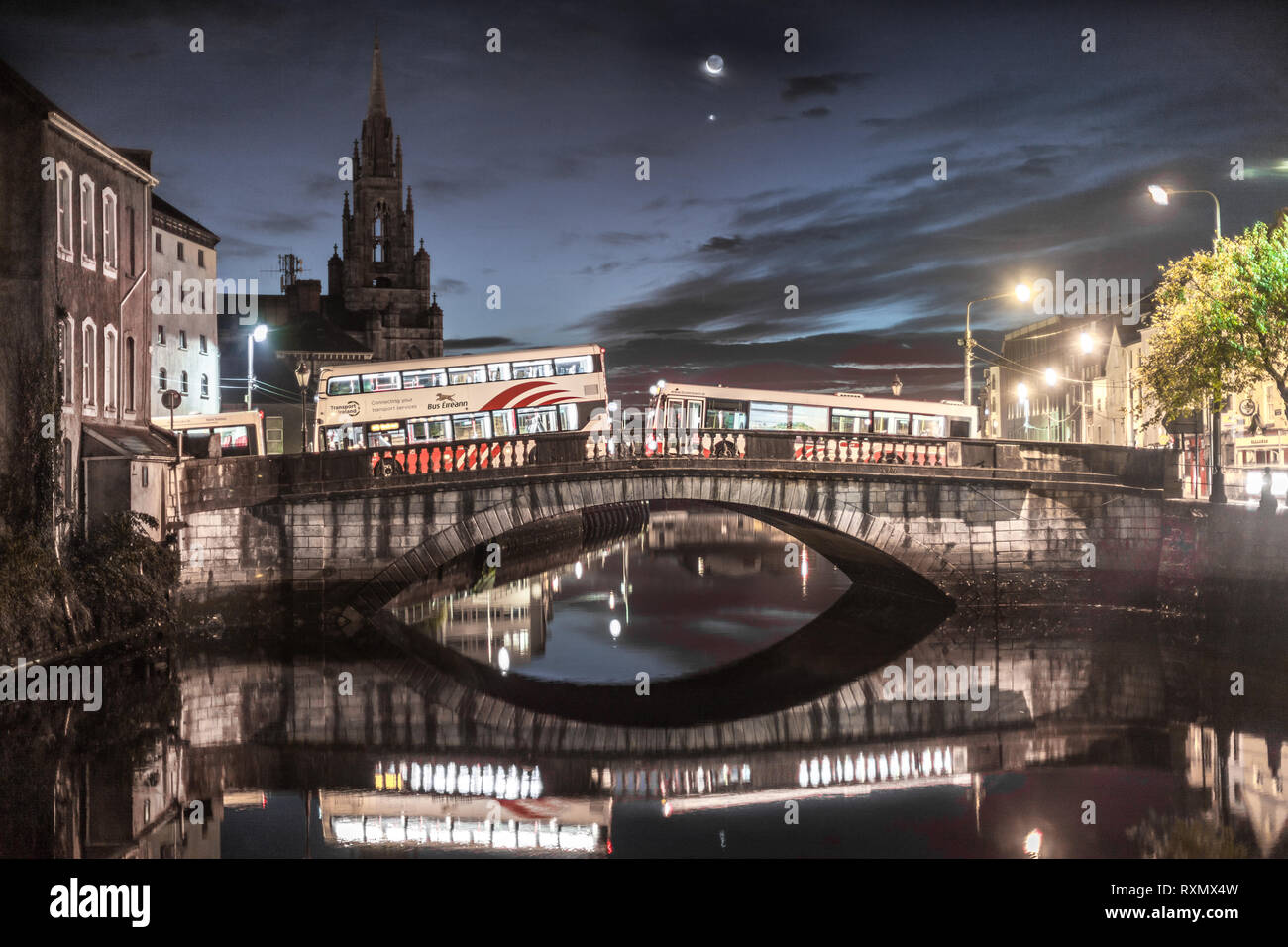 Irish buses hi-res stock photography and images - Alamy