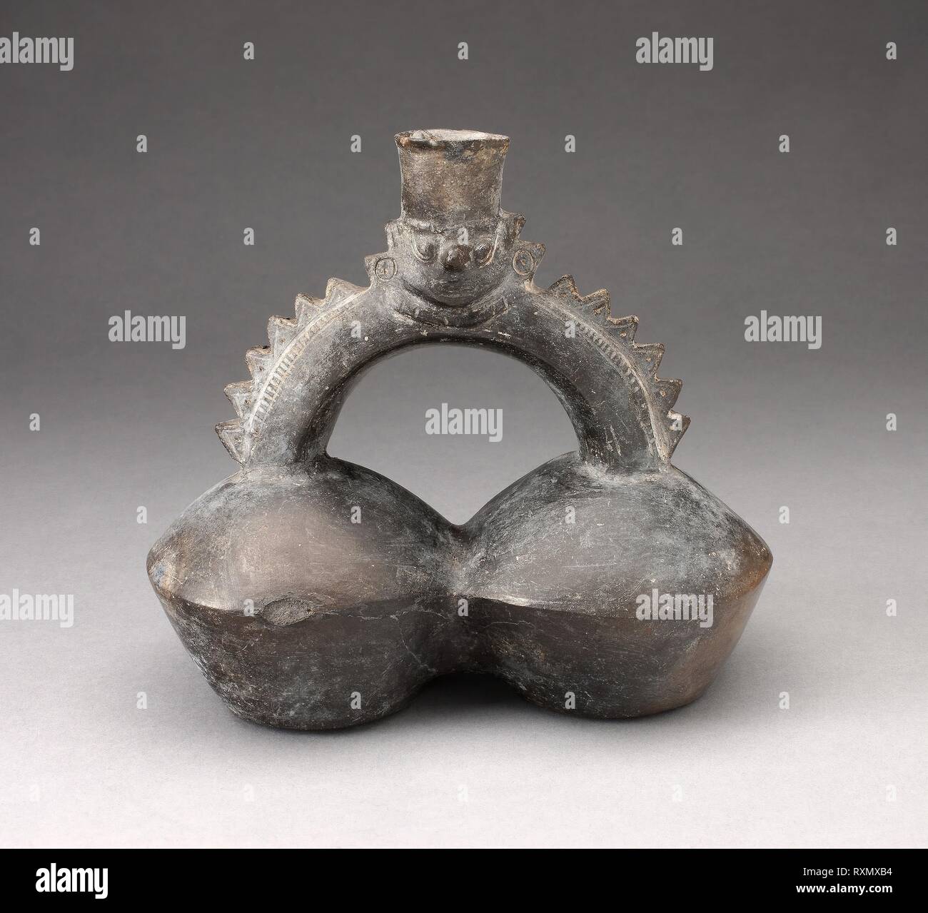 Double chambered vessel hi-res stock photography and images - Alamy