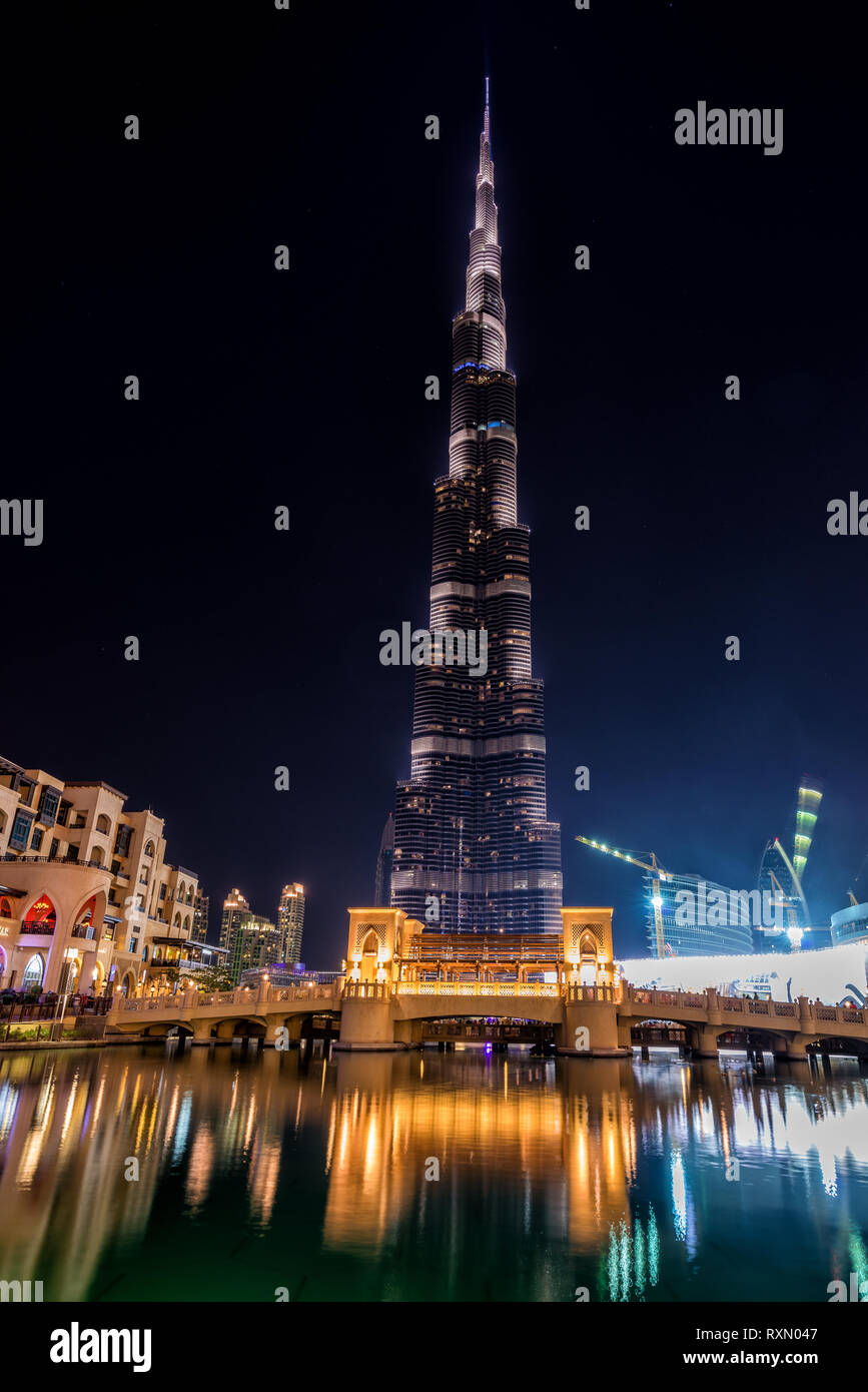 The tallest man made structure in the world at 828 hi-res stock ...