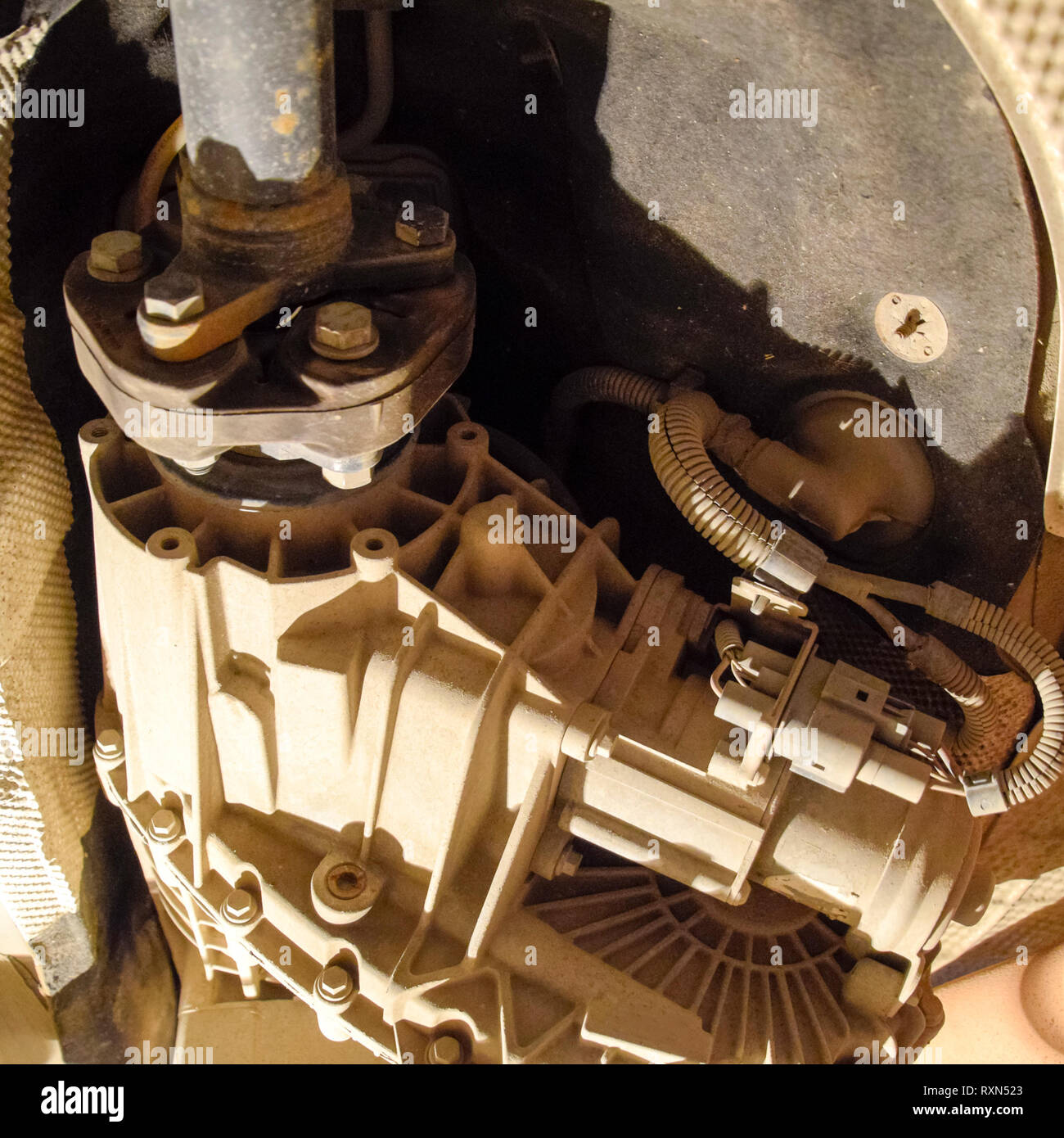 Reducer of torque transmission to the rear axle of the car. Car service ...