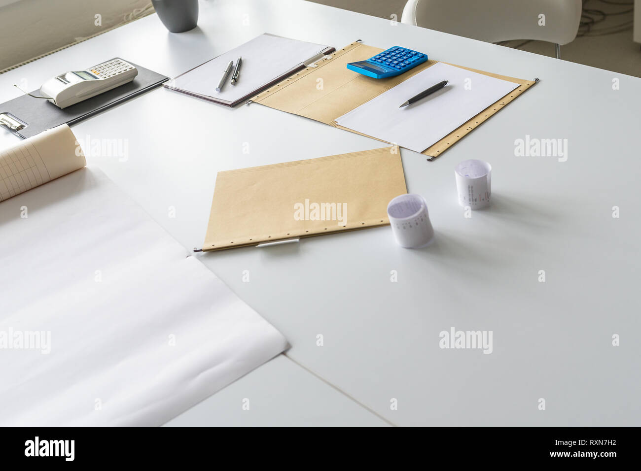 Annual receipts hi-res stock photography and images - Alamy