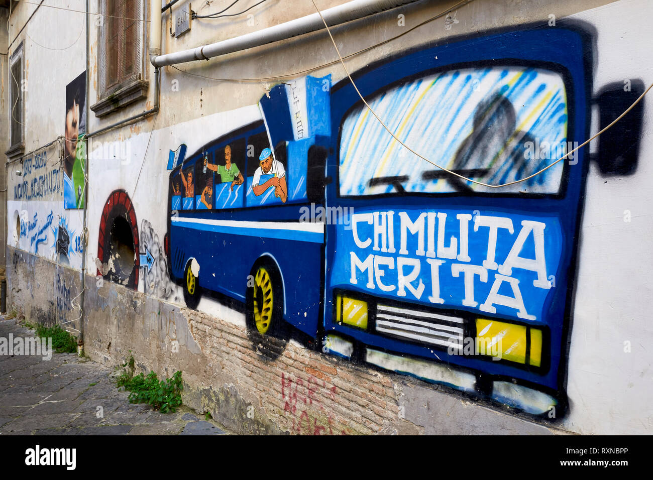 Italy naples graffiti hi-res stock photography and images - Alamy