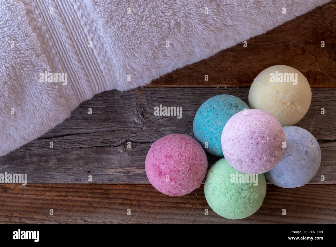 Bath bombs hi-res stock photography and images - Alamy