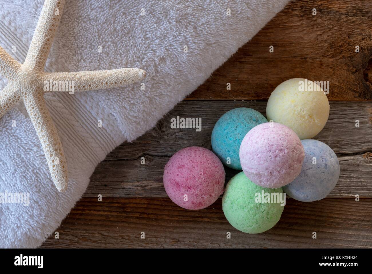 Bath bombs hi-res stock photography and images - Alamy