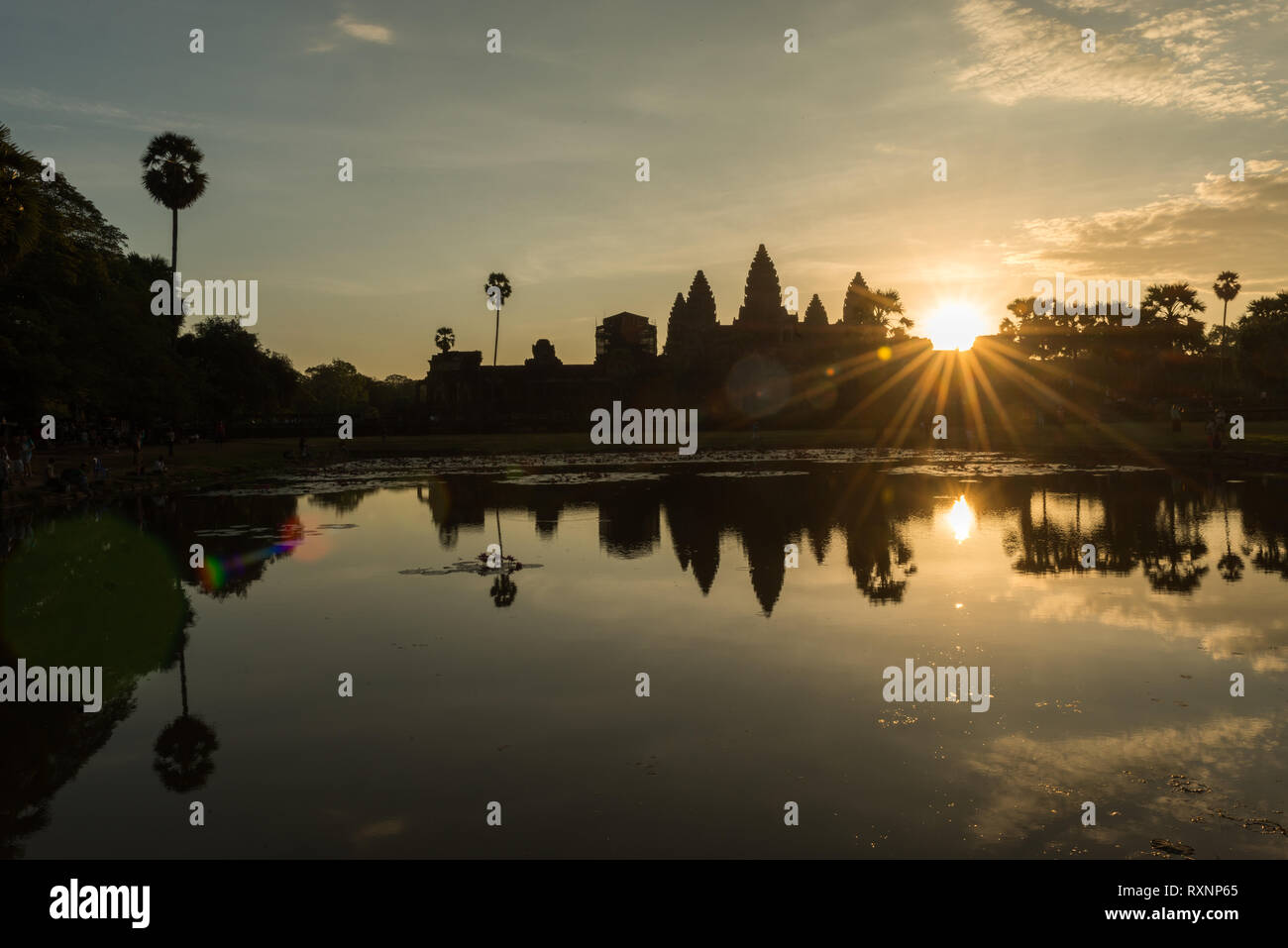 Angkor wat sun rising hi-res stock photography and images - Alamy