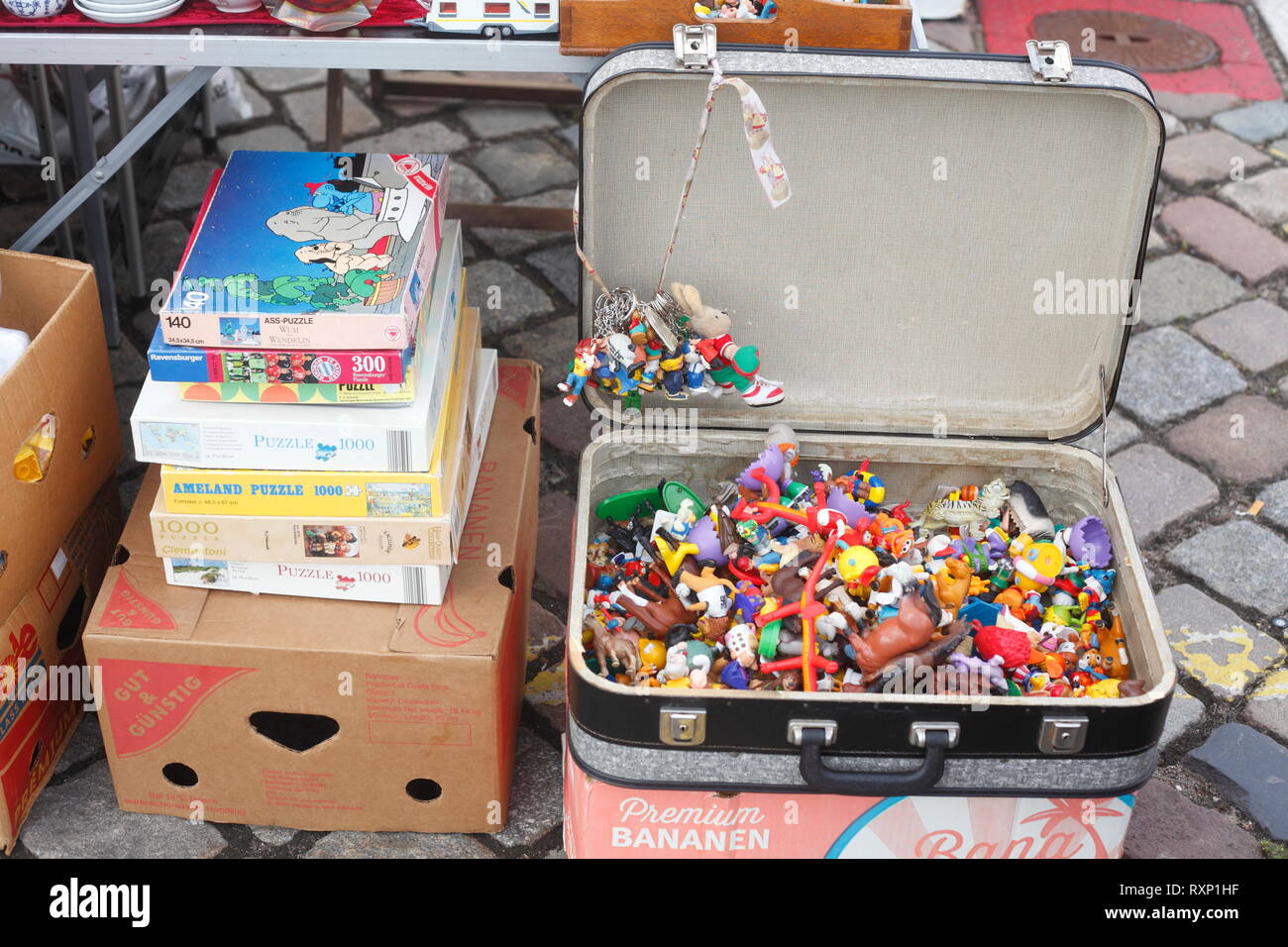 Parlor games hi-res stock photography and images - Alamy