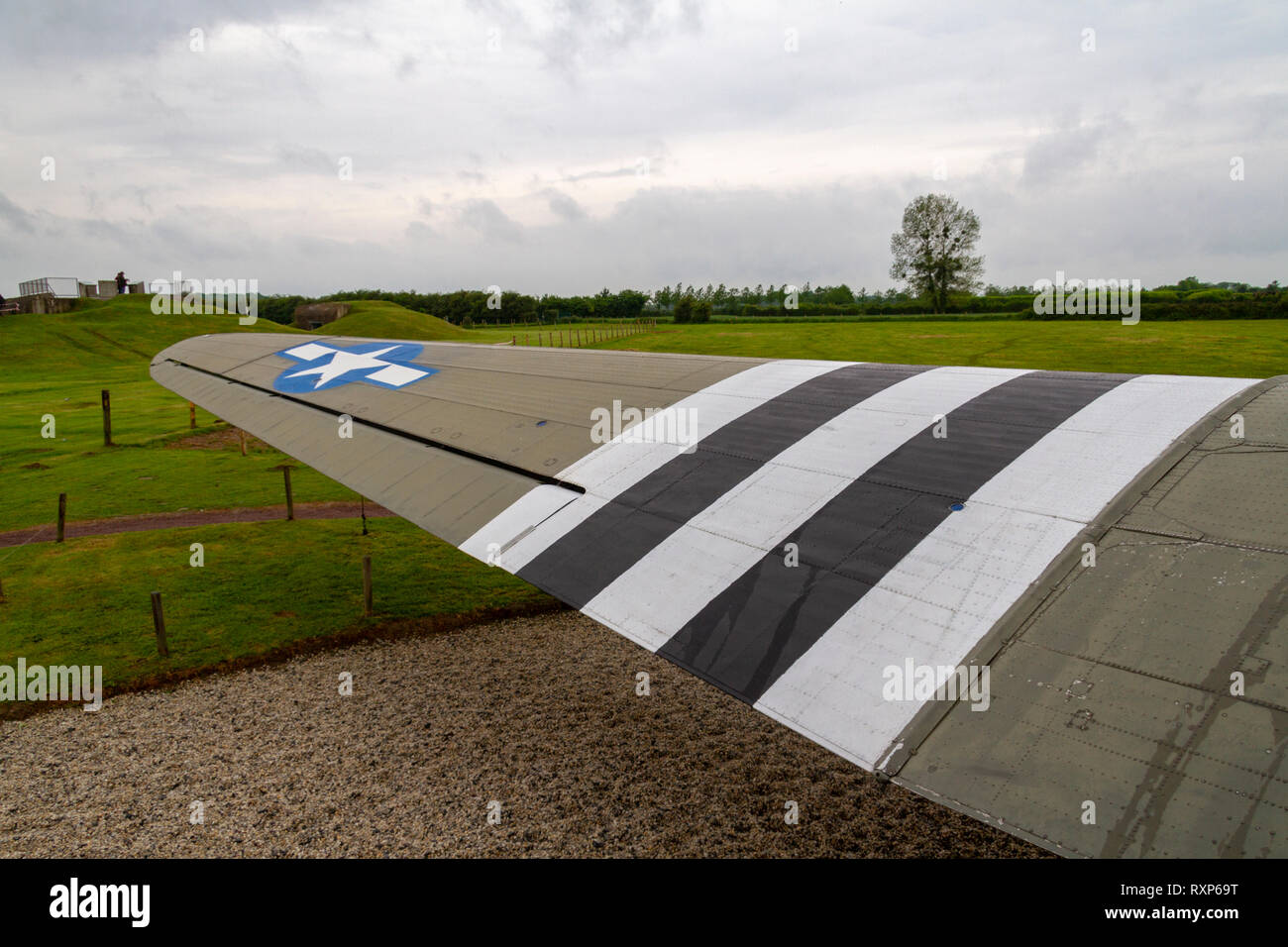 Normandy invasion paratroopers hi-res stock photography and images - Alamy