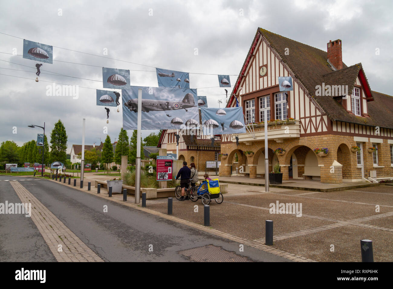 Memorial banners celebrating the 70th Anniversary of D-Day beside the ...